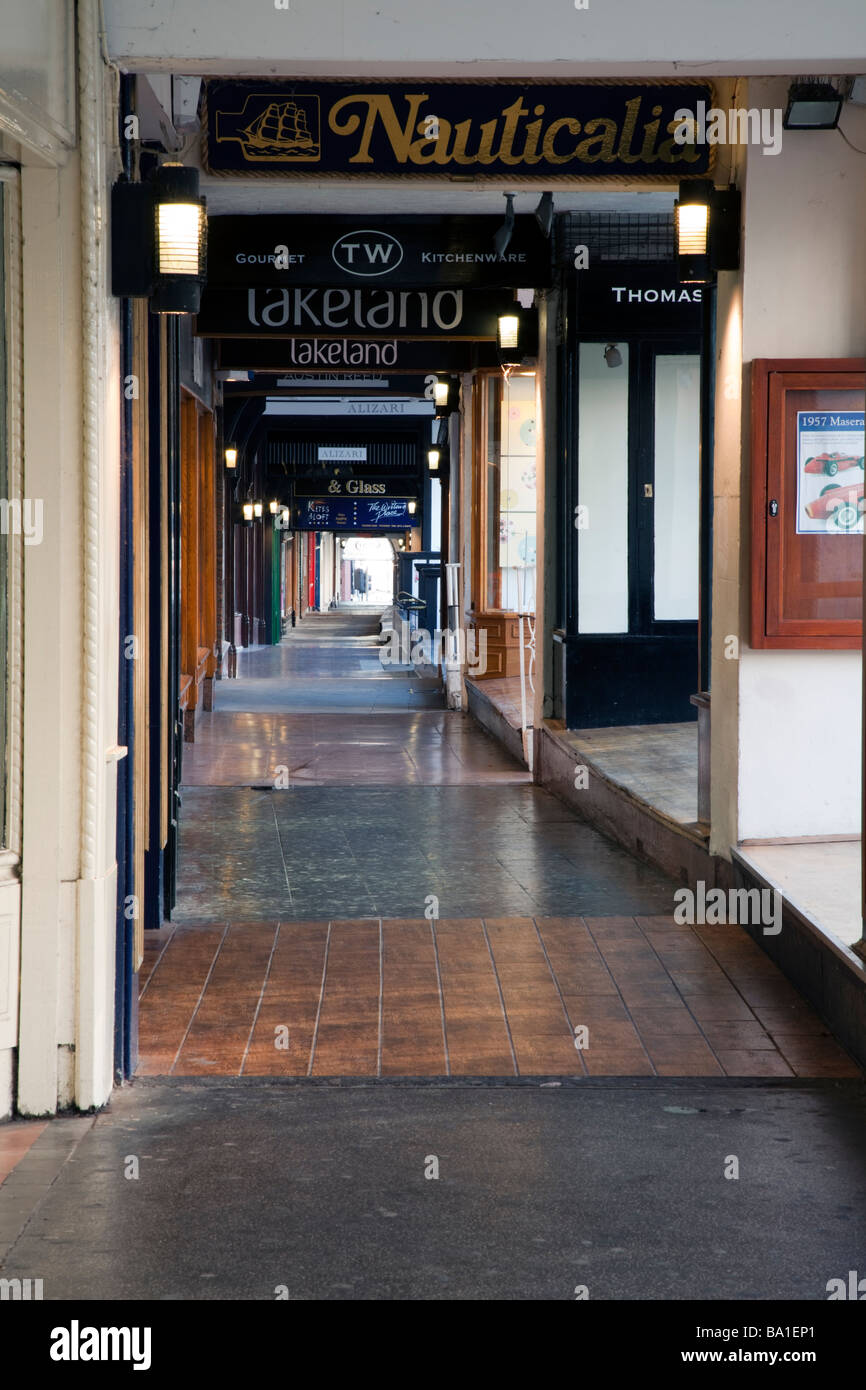 Tudor city bridge hi-res stock photography and images - Alamy