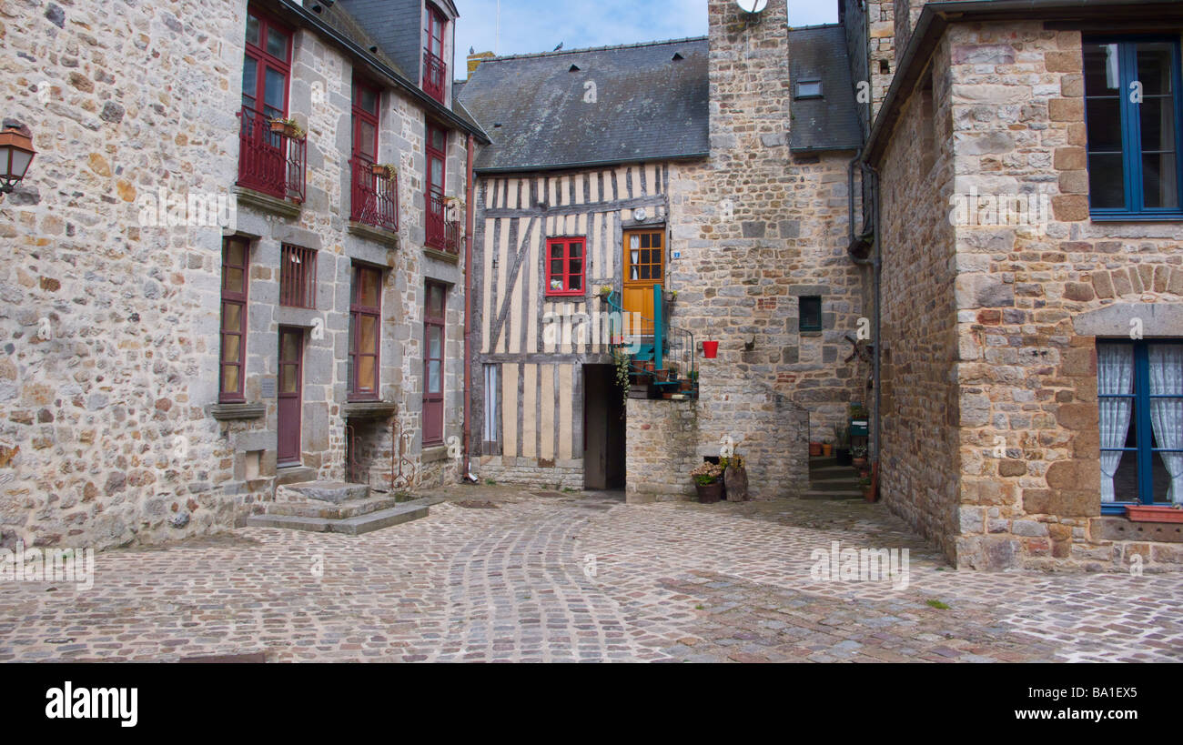 Traditional norman houses hi-res stock photography and images - Alamy