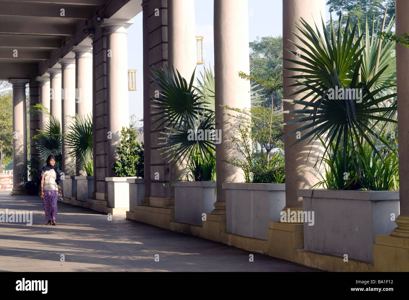 The strand hotel yangon hi-res stock photography and images - Alamy