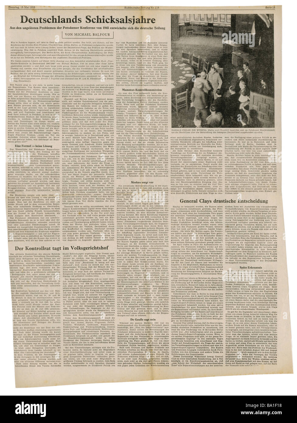 Cold war 1950s newspaper hi-res stock photography and images - Alamy