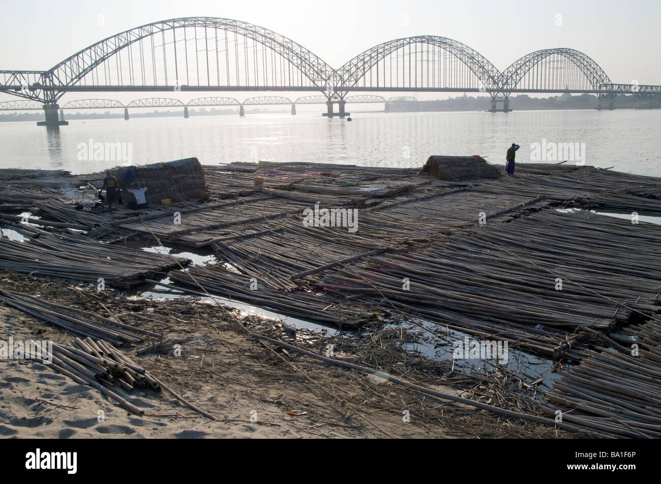 Timber barge hi-res stock photography and images - Alamy