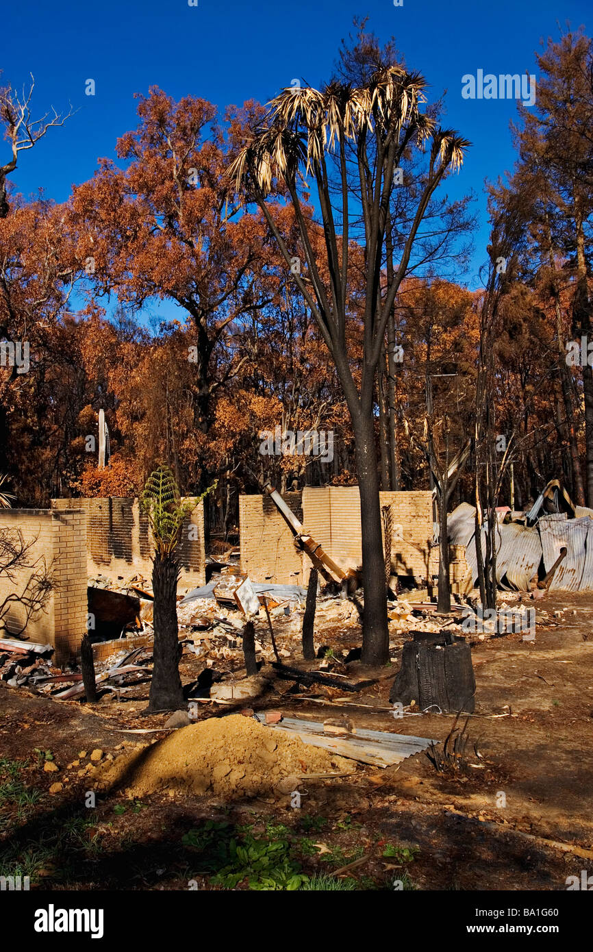 Victoria bushfire destroyed house hi-res stock photography and images ...