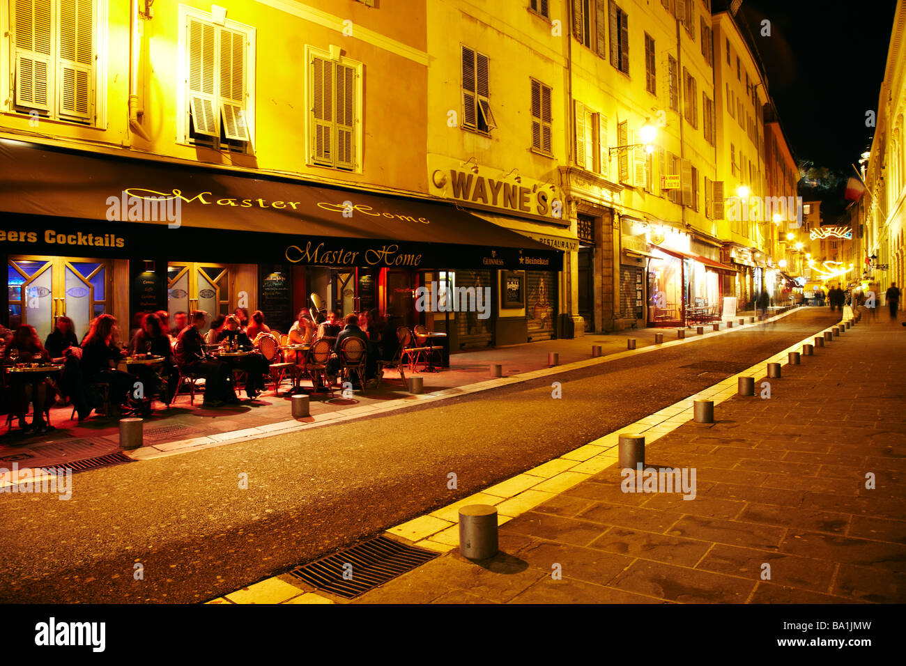 Traditional old cafe france hi-res stock photography and images - Alamy