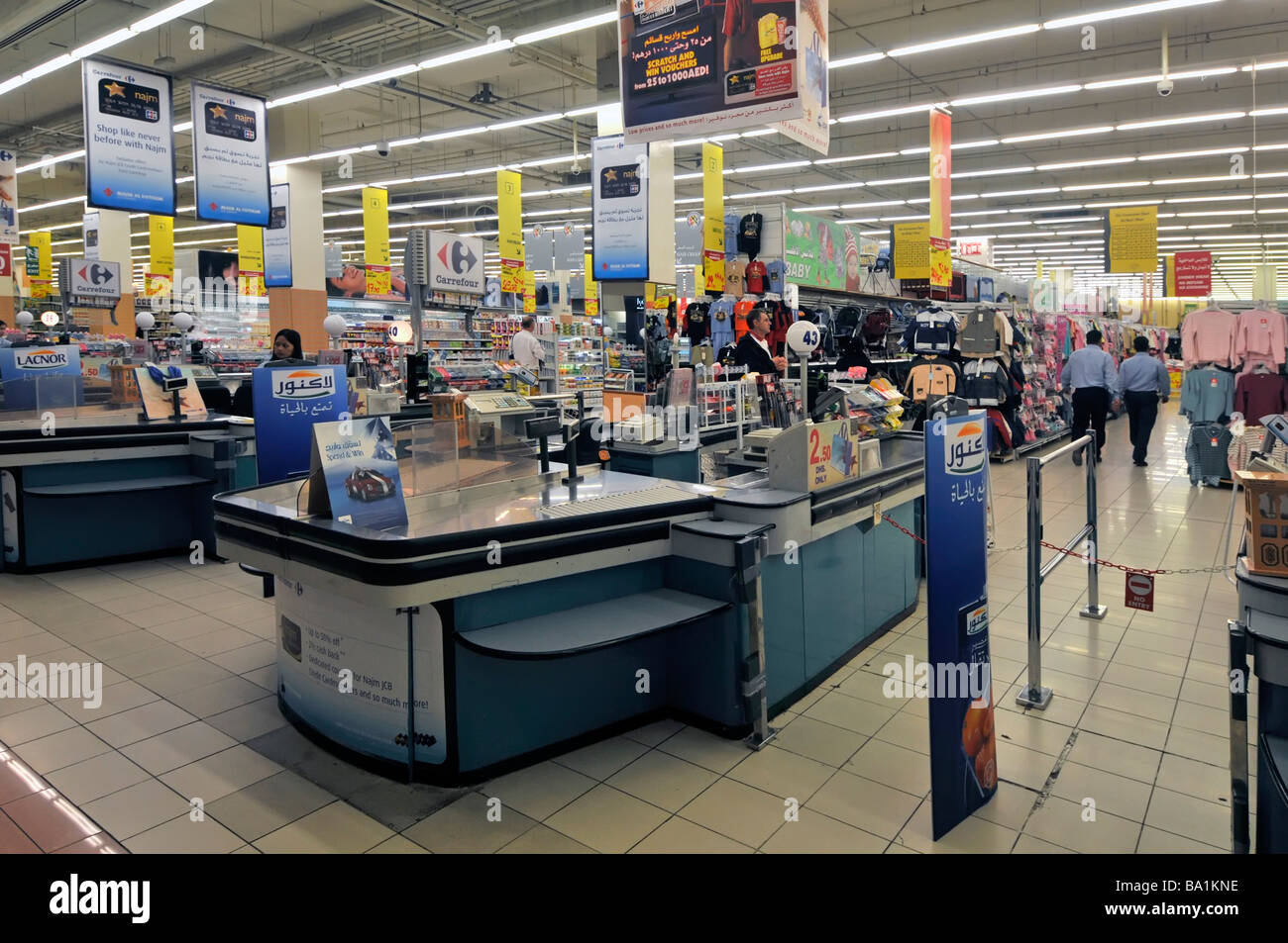 Carrefour Store Stock Photos & Carrefour Store Stock Images - Alamy