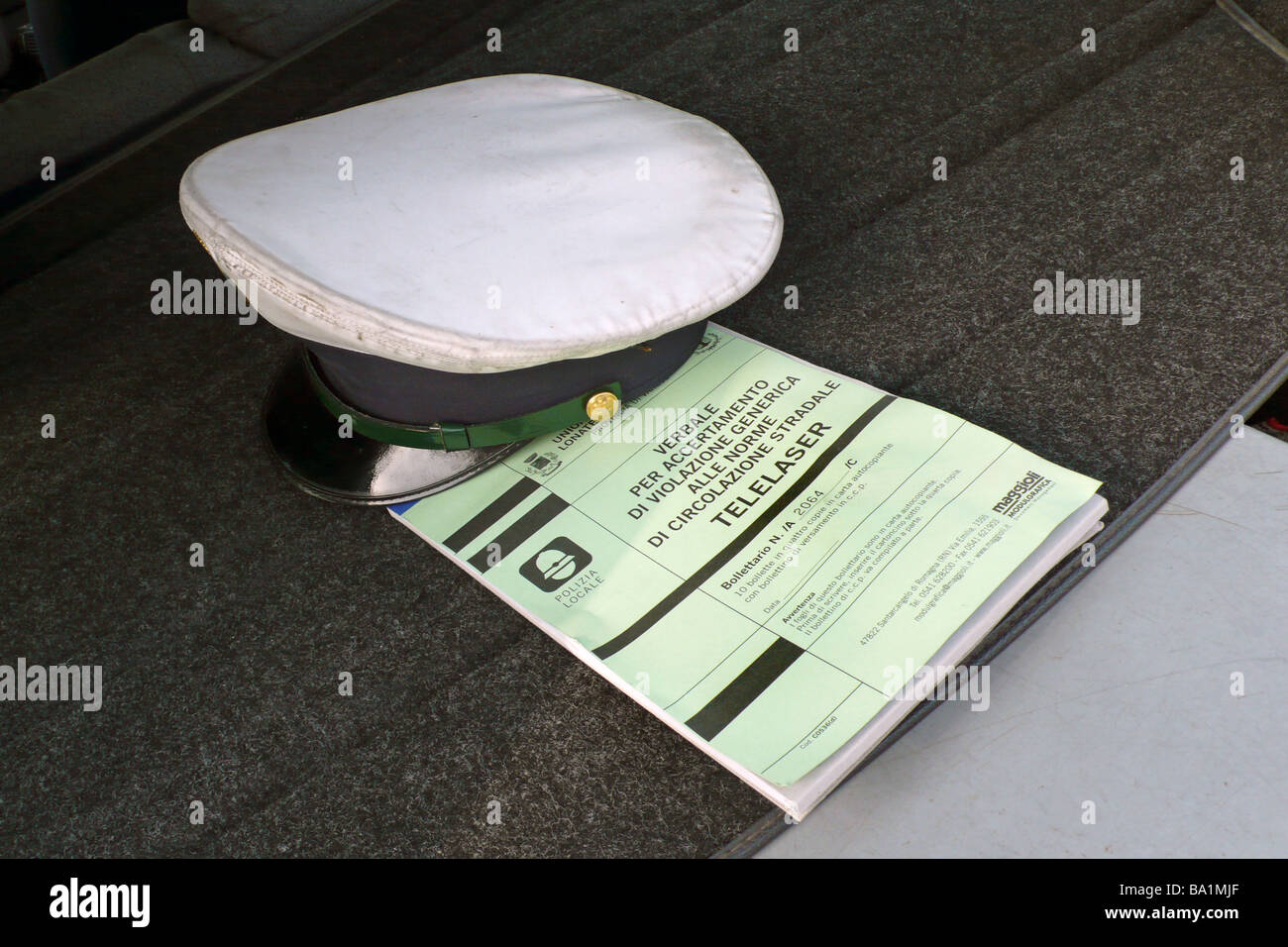 Vigilant police officer hi-res stock photography and images - Alamy