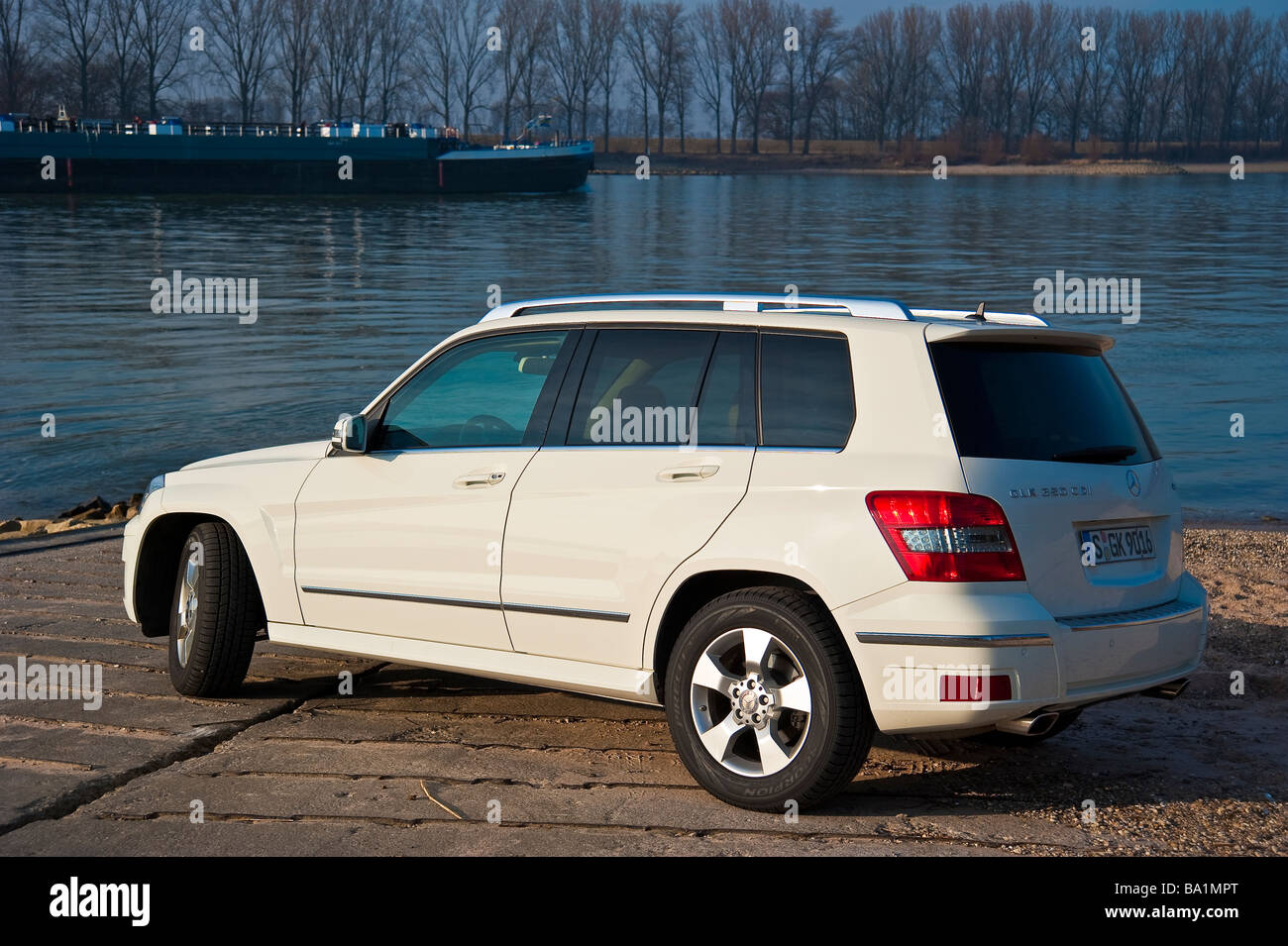 White Mercedes GLK in front of Rhine river | Weißer Mercedes GLK am ...