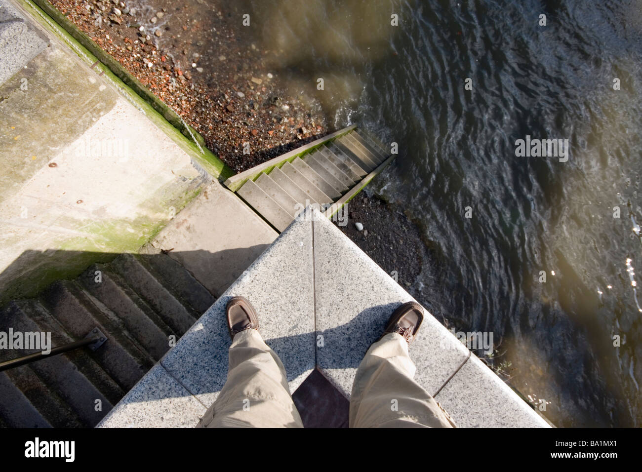 River thames embankment wall hi-res stock photography and images - Alamy