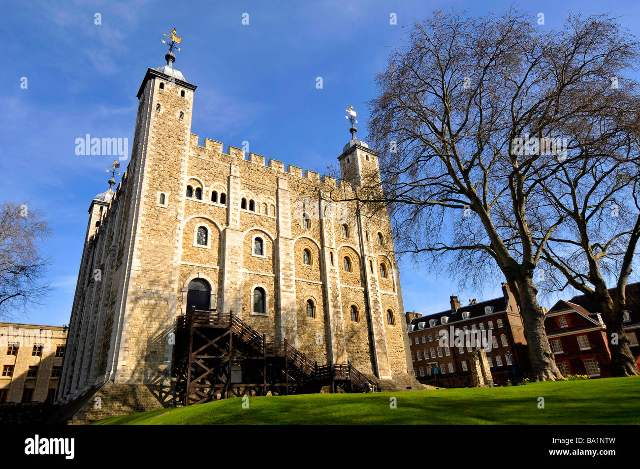 White tower london hi-res stock photography and images - Alamy