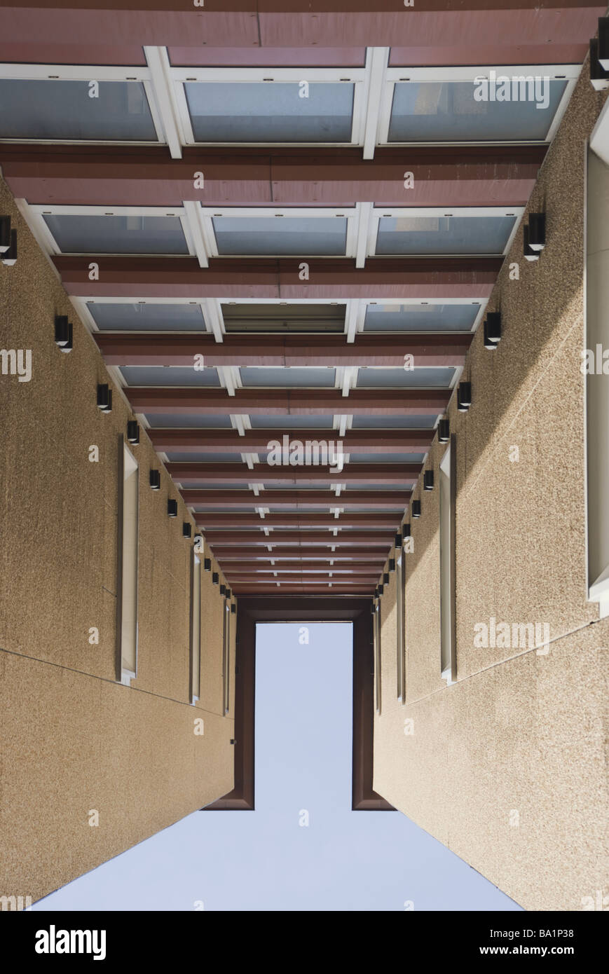 Highrise towerblock hi-res stock photography and images - Alamy