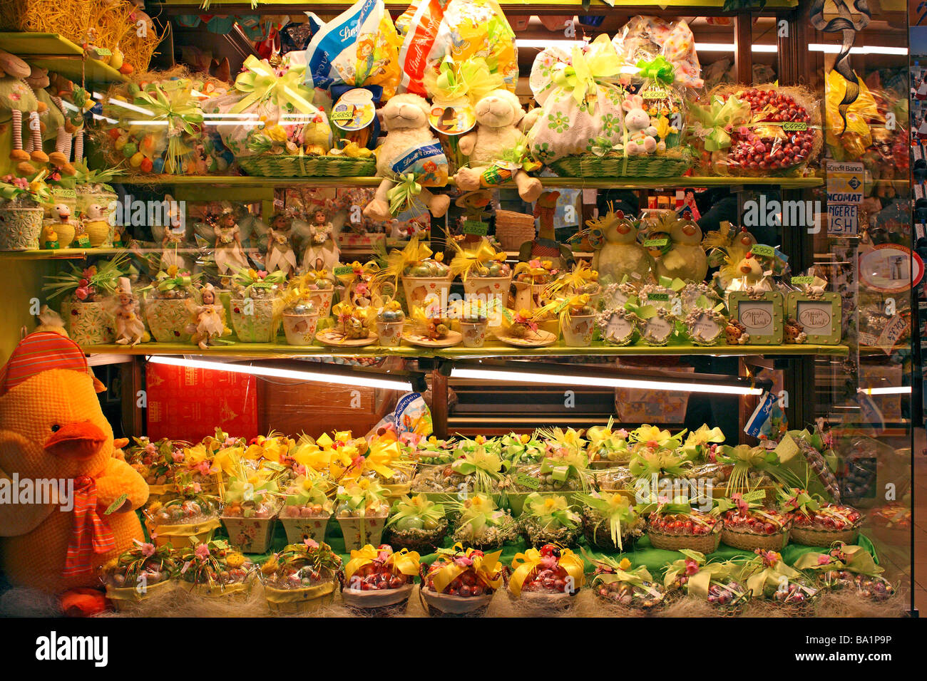 Easter eggs in shop window in Venice, Italy Stock Photo - Alamy