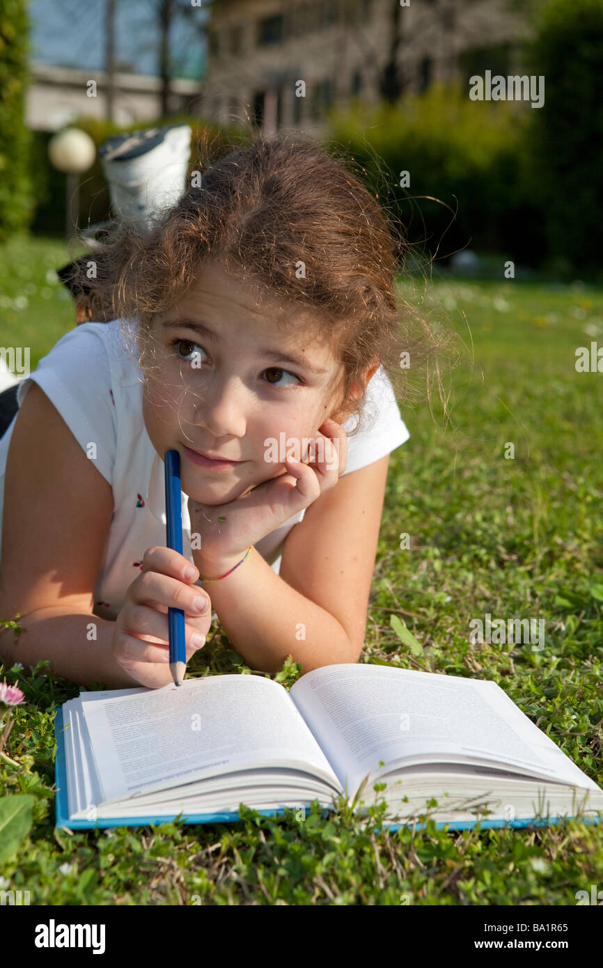 Student 10 hi-res stock photography and images - Alamy