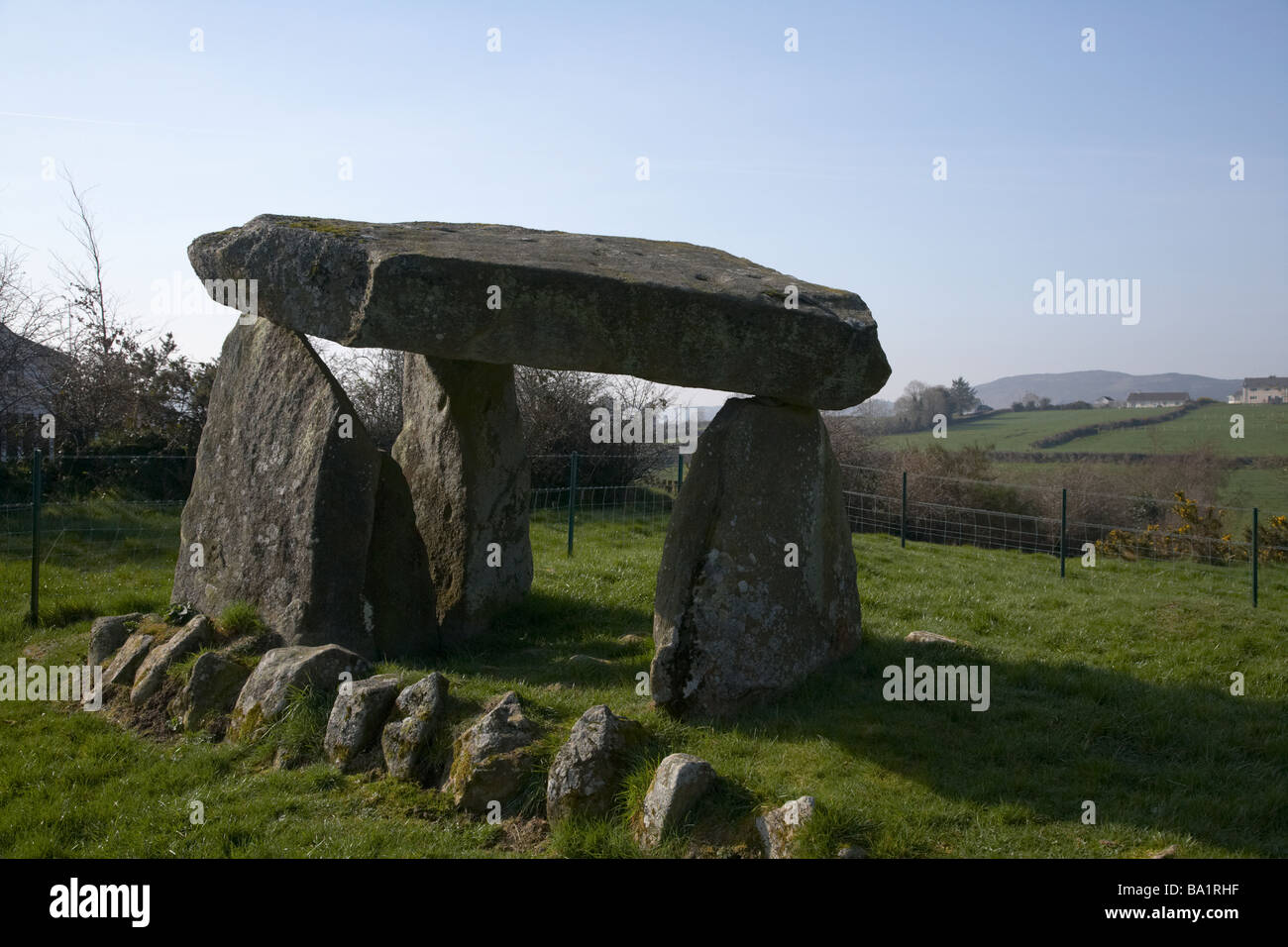 Tripod dolmen ballykeel south northern hi-res stock photography and ...