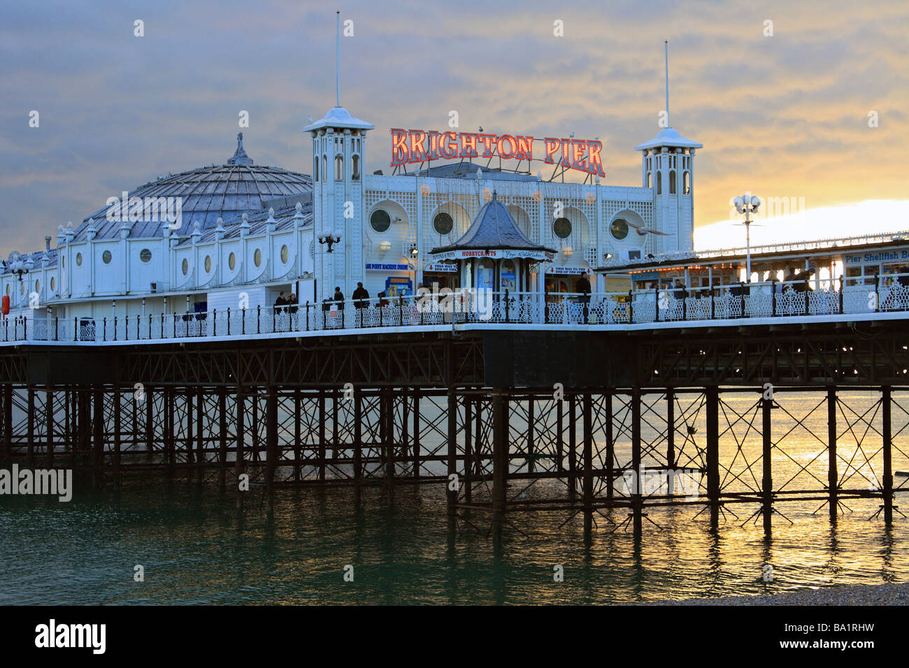 The brighton marine palace and pier hi-res stock photography and images ...