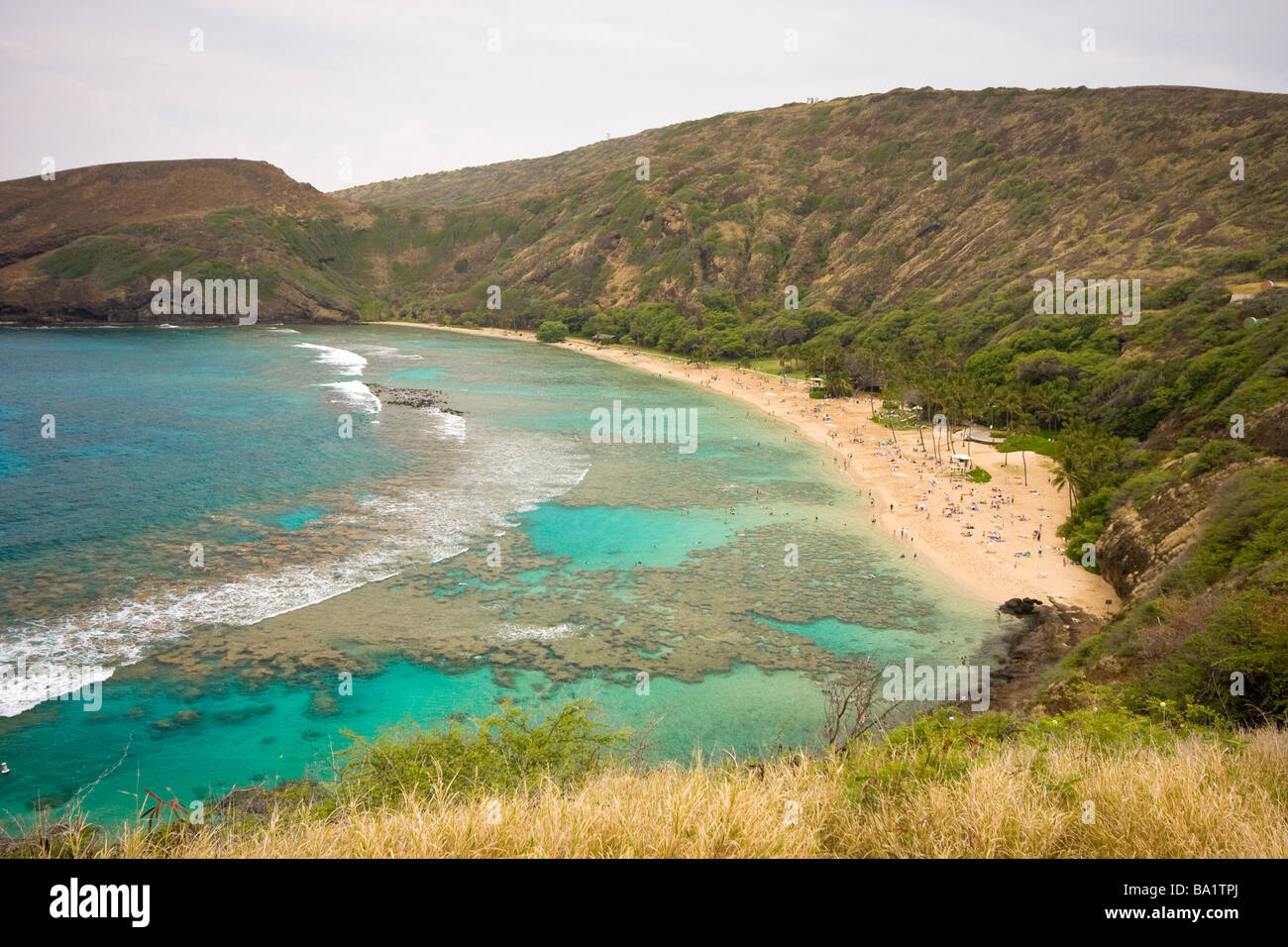 Hanuma bay hi-res stock photography and images - Alamy