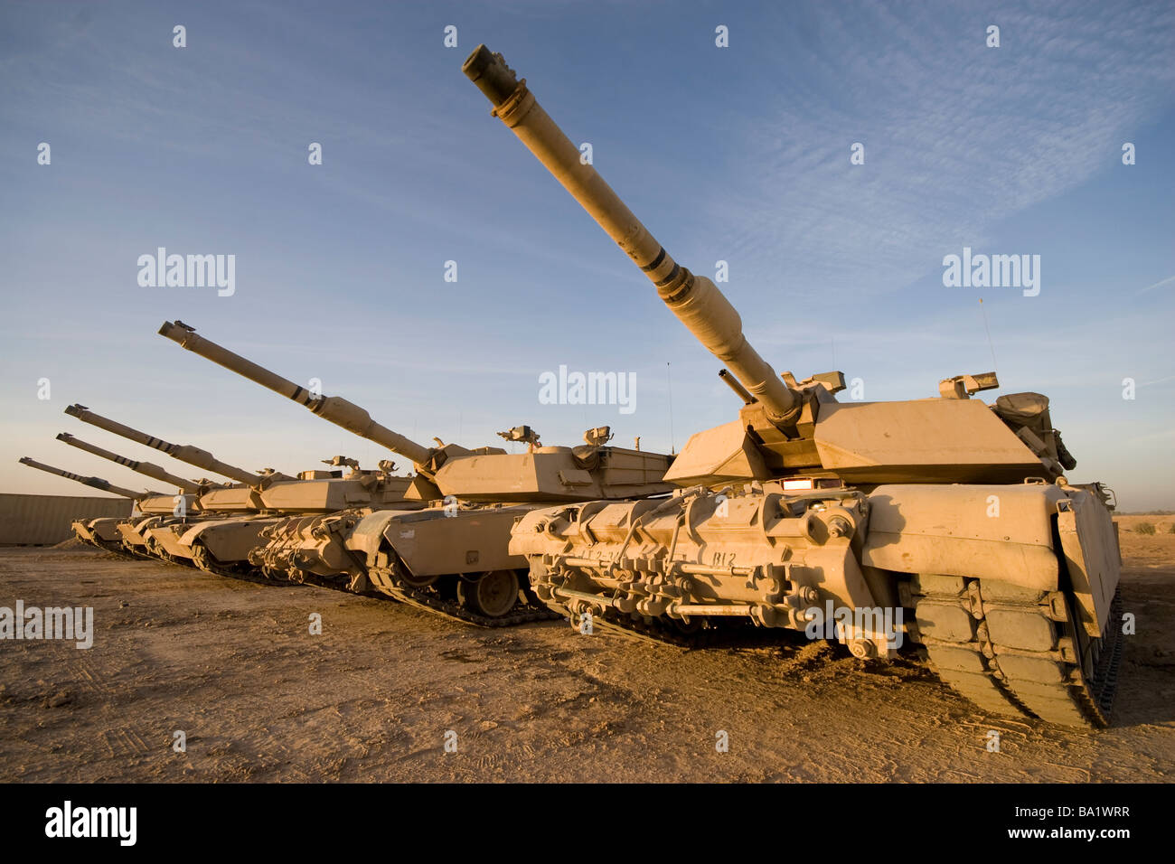 Baqubah, Iraq - M1 Abrams tanks at Camp Warhorse Stock Photo - Alamy