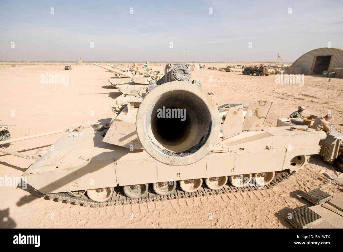 Baqubah, Iraq - M1 Abrams tank at Camp Warhorse Stock Photo - Alamy