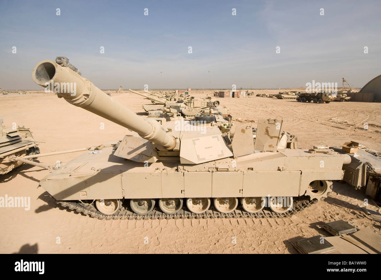 Baqubah, Iraq - M1 Abrams tank at Camp Warhorse Stock Photo - Alamy