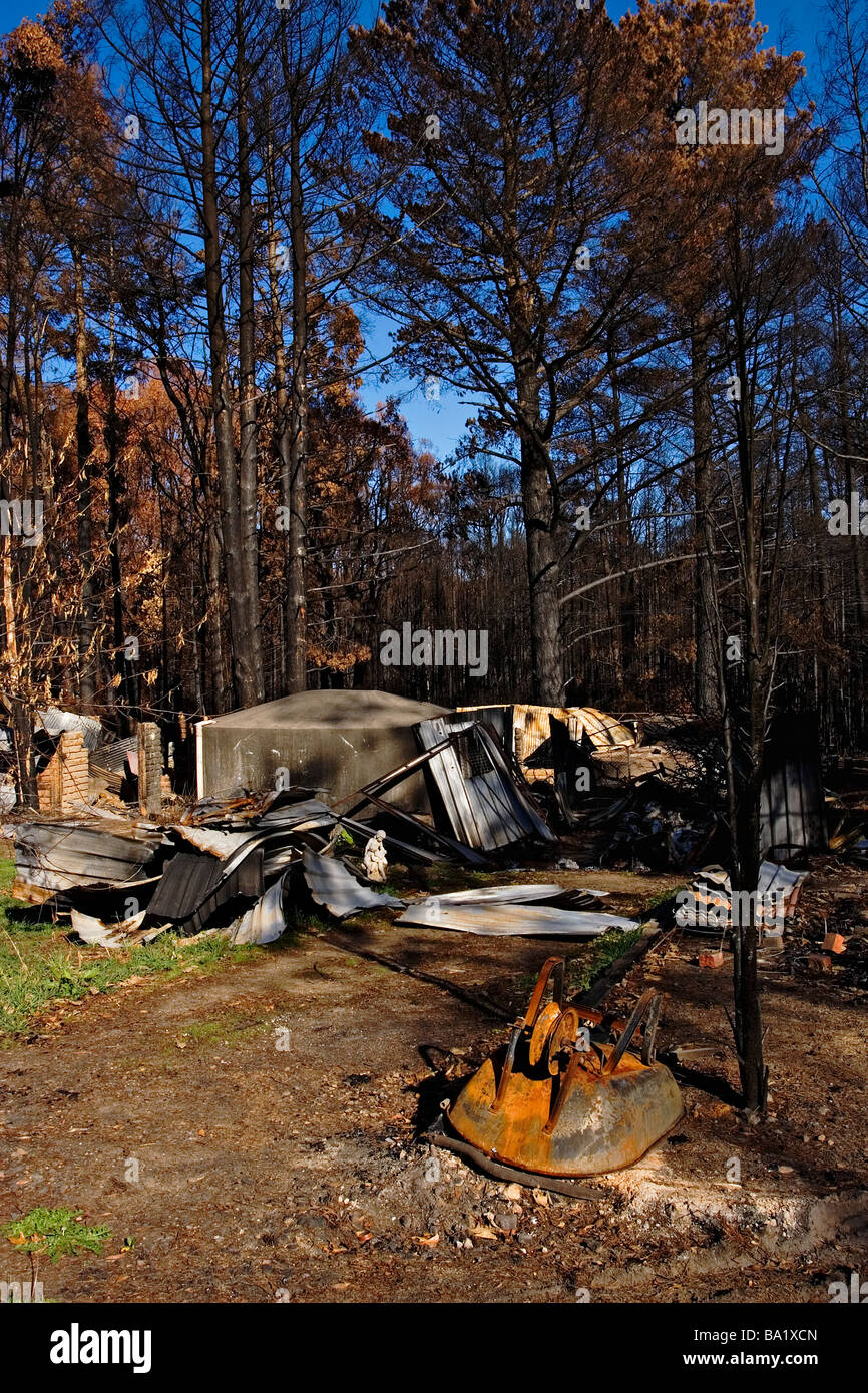 Victoria bushfire destroyed house hi-res stock photography and images ...