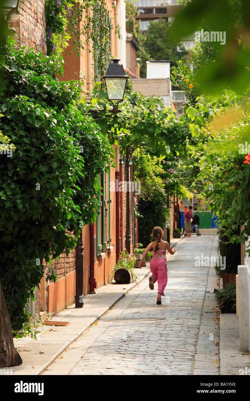 Pedestrian passageway hi-res stock photography and images - Alamy