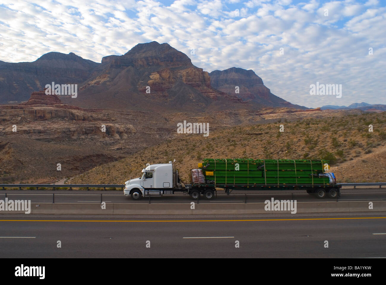 Interstate 15 in the northwest corner of Arizona Stock Photo - Alamy