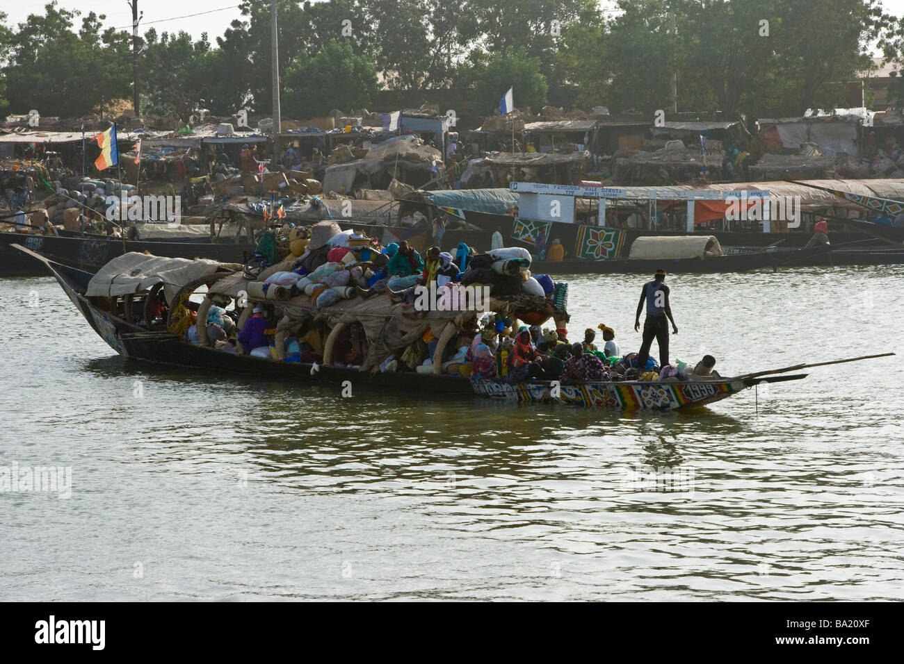 Boats departing in port hi-res stock photography and images - Alamy