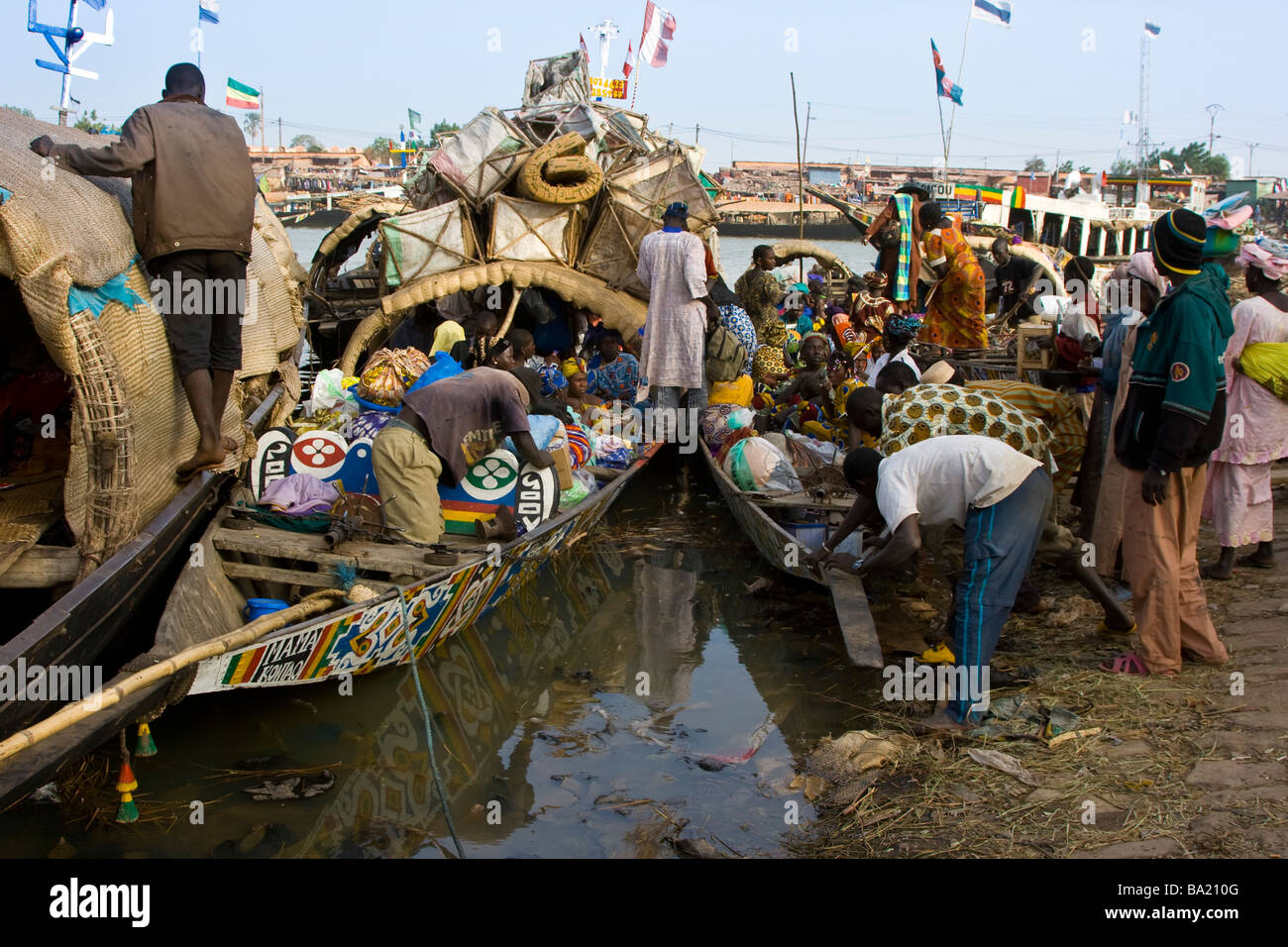 Bani river port hi-res stock photography and images - Alamy