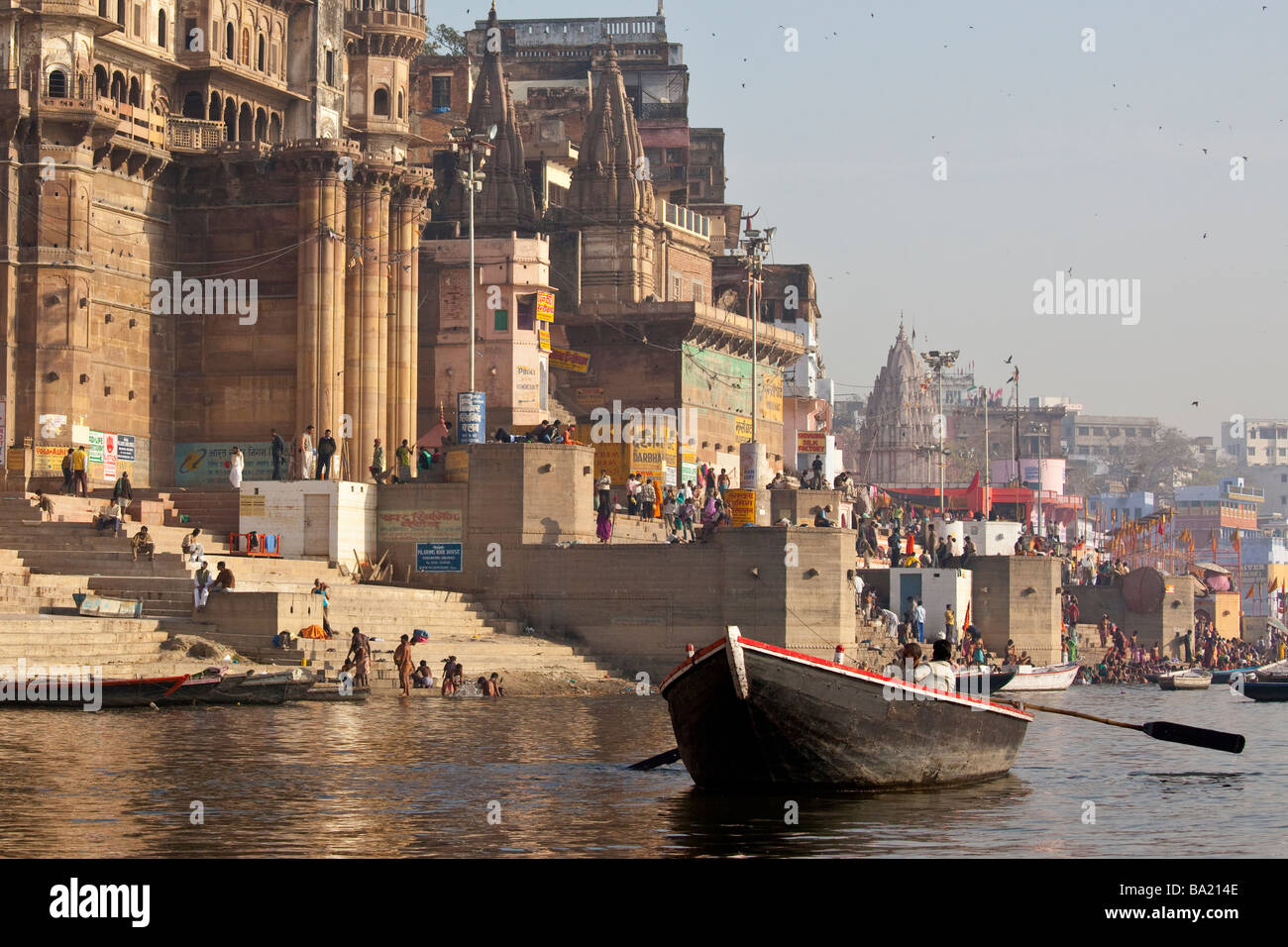Boat varanasi hi-res stock photography and images - Alamy