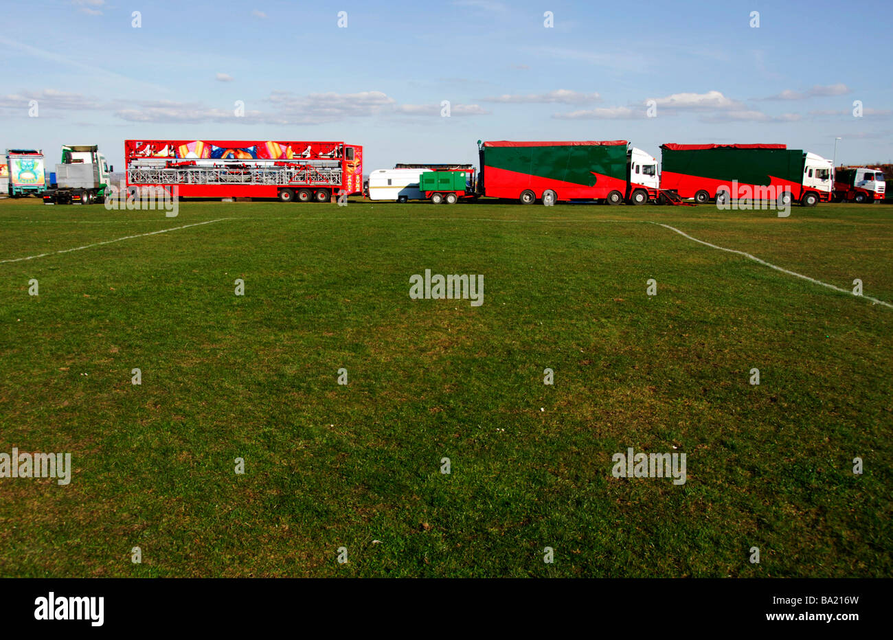 travelling fun fair lorries trucks arrive Stock Photo: 23401809 - Alamy