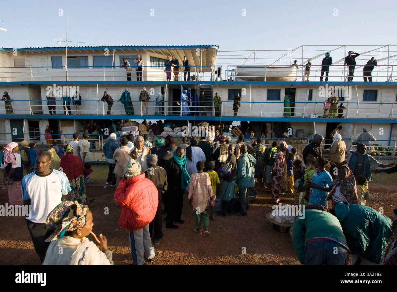 Comanav Boat to Timbuktu on the Niger River in Mali Stock Photo - Alamy