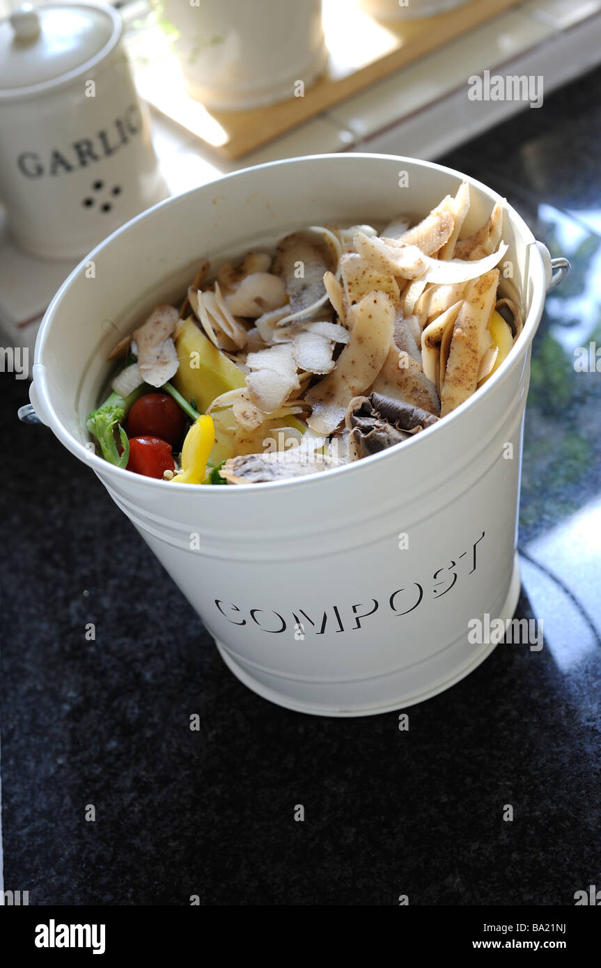 Kitchen waste hi-res stock photography and images - Alamy