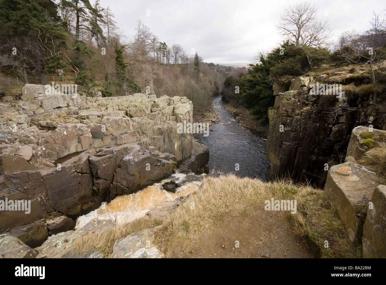 High force waterfalls hi-res stock photography and images - Alamy