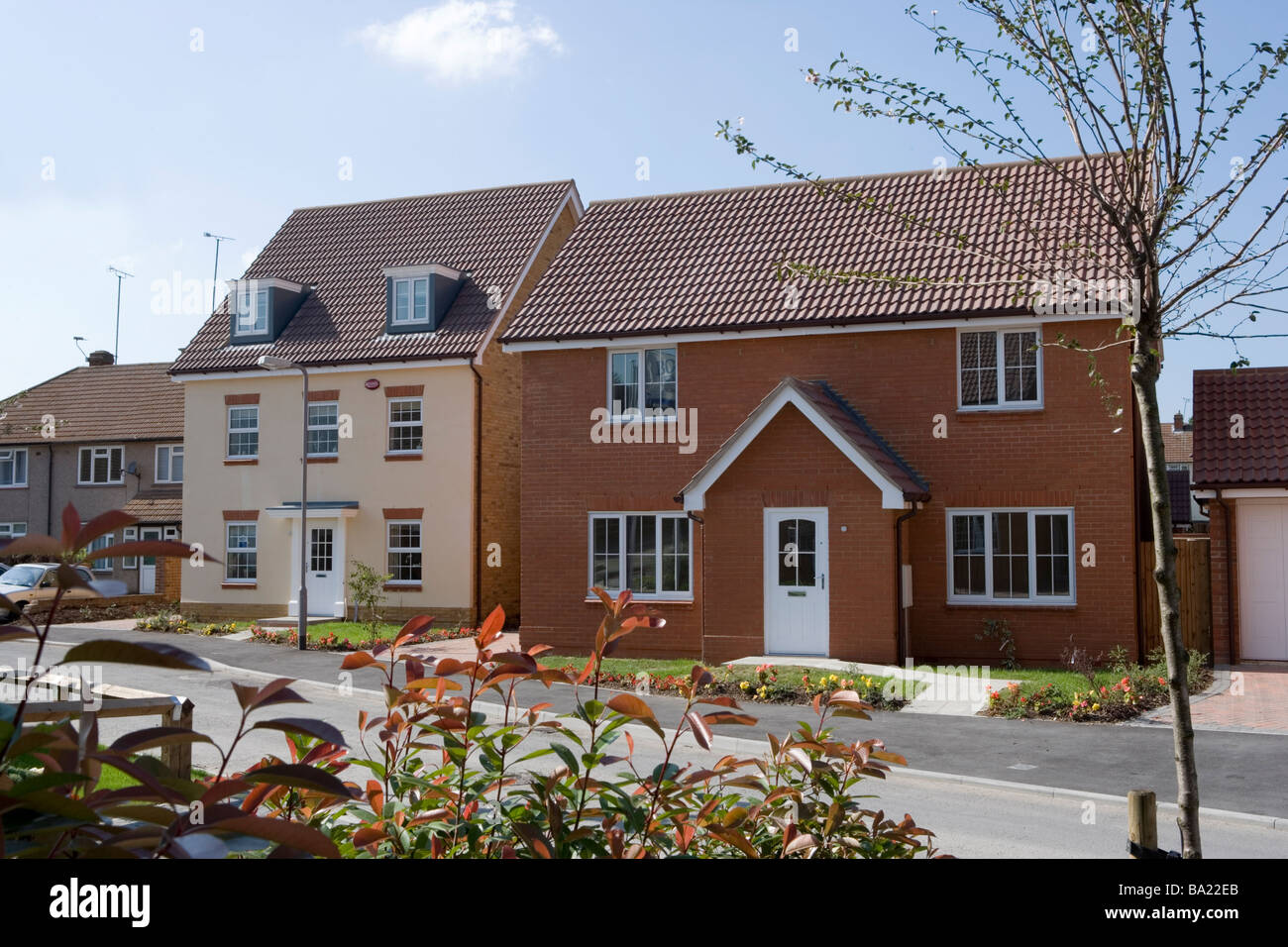 Semi detached house driveway hi-res stock photography and images - Alamy