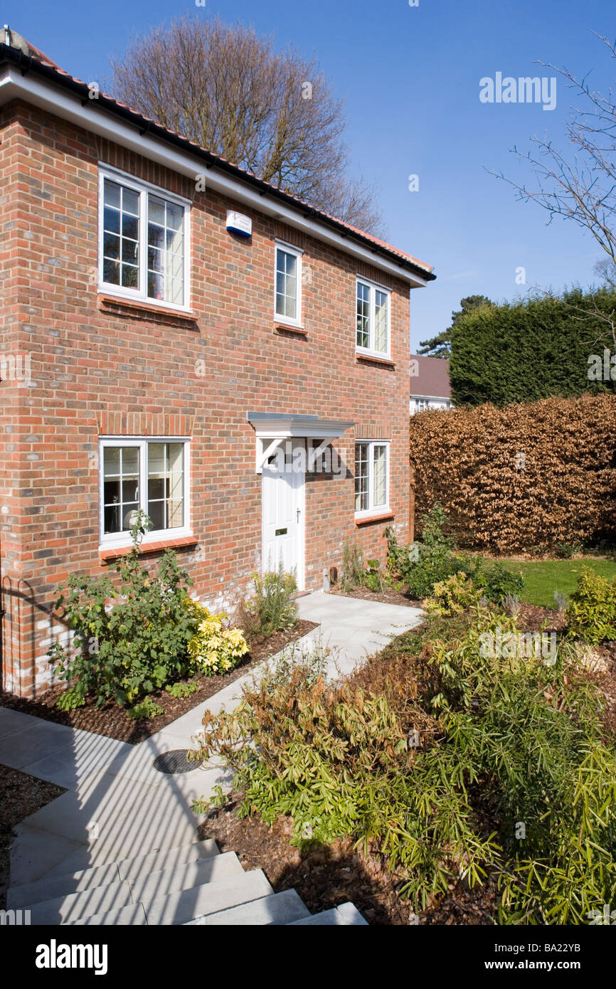 Front elevation detached house essex hi-res stock photography and ...
