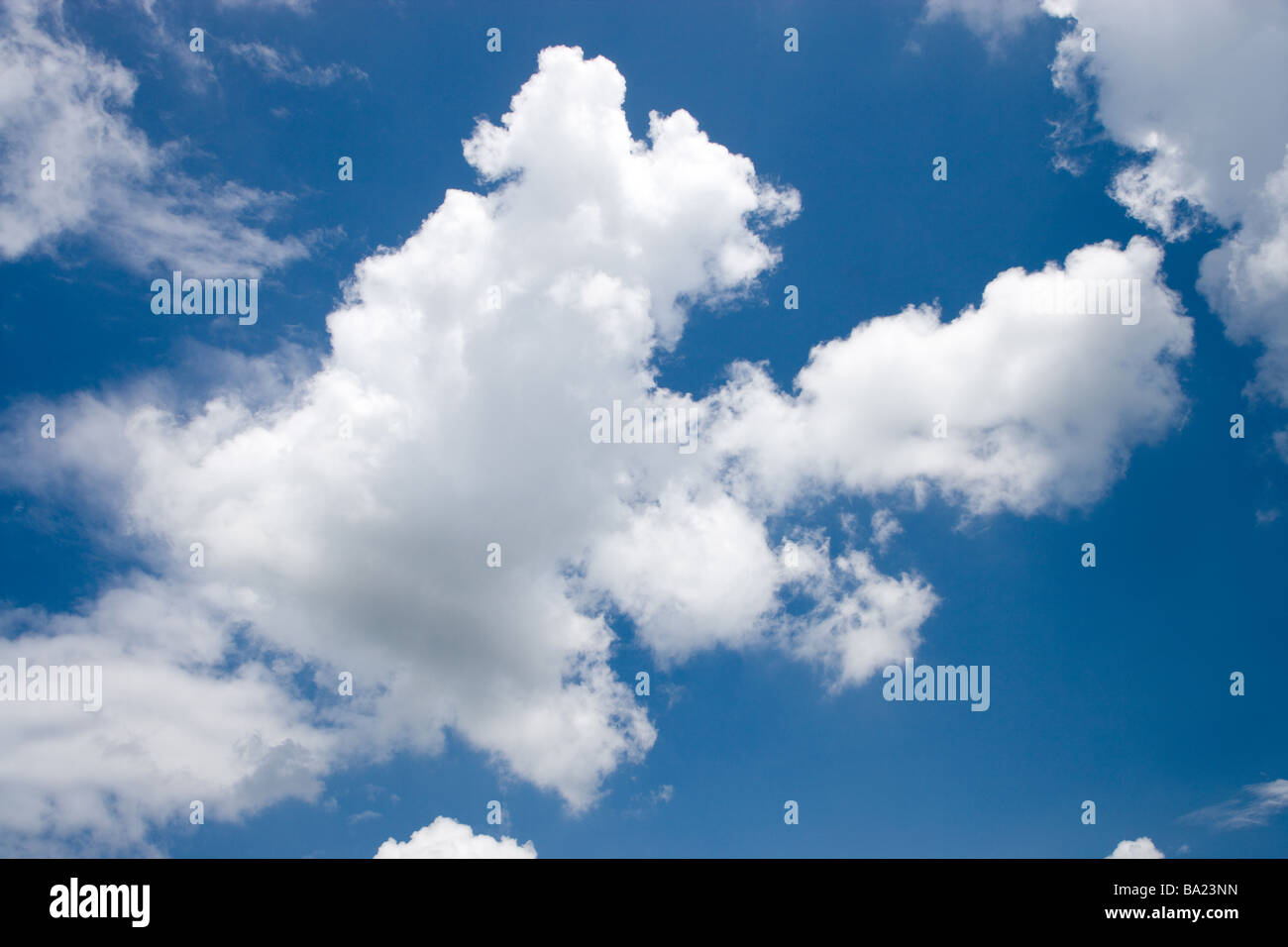 Wispy clouds float hi-res stock photography and images - Alamy