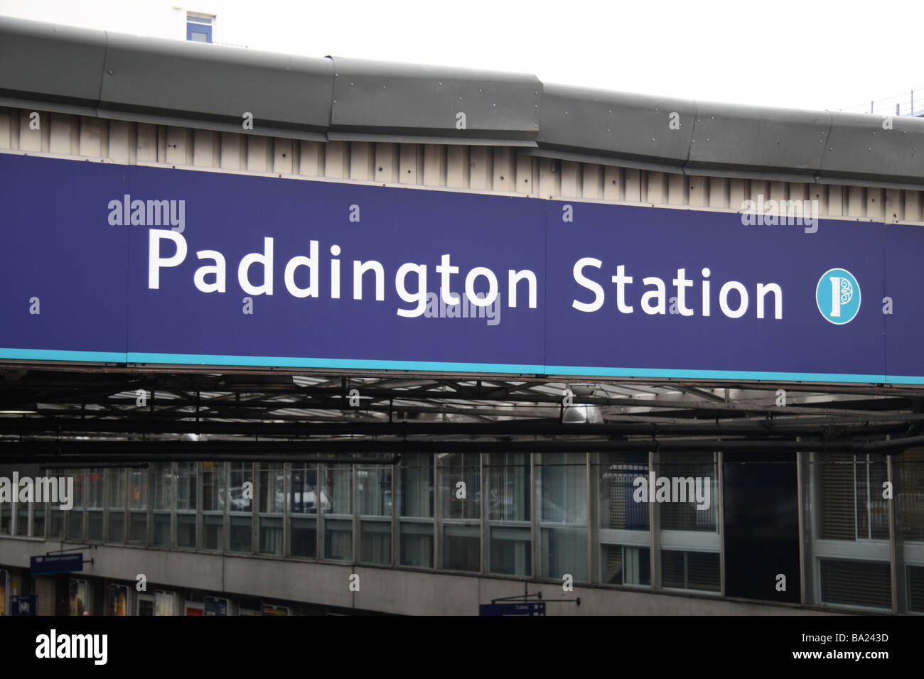 Paddington station sign hi-res stock photography and images - Alamy