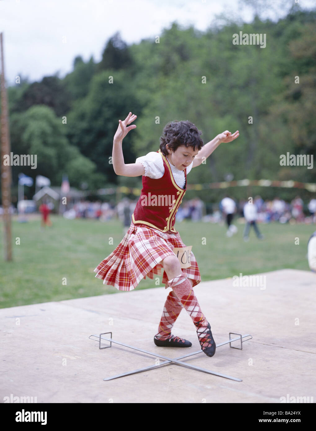 Sword dance highland games hi-res stock photography and images - Alamy