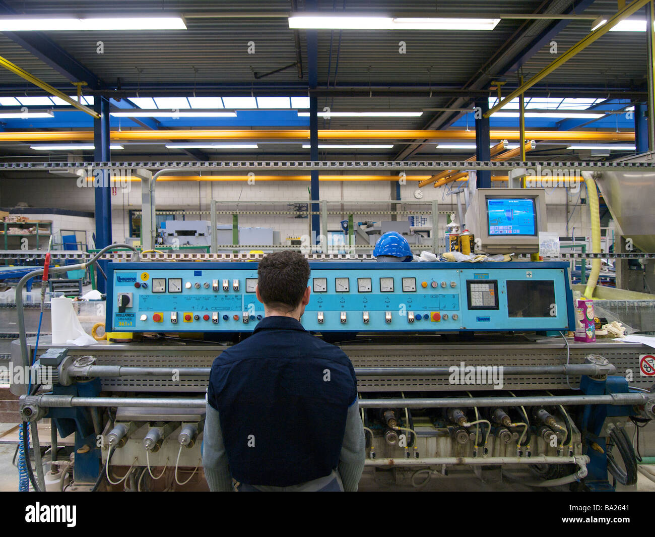 Proces operator hi-res stock photography and images - Alamy