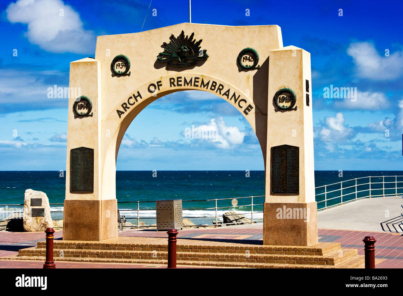 Arch of Remembrance Brighton Jetty Stock Photo - Alamy