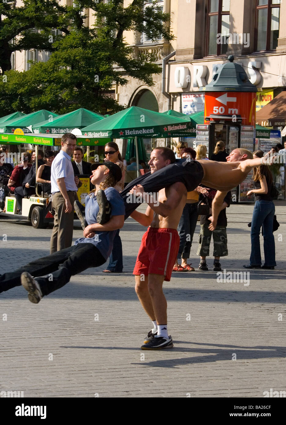 Brake dance hi-res stock photography and images - Alamy