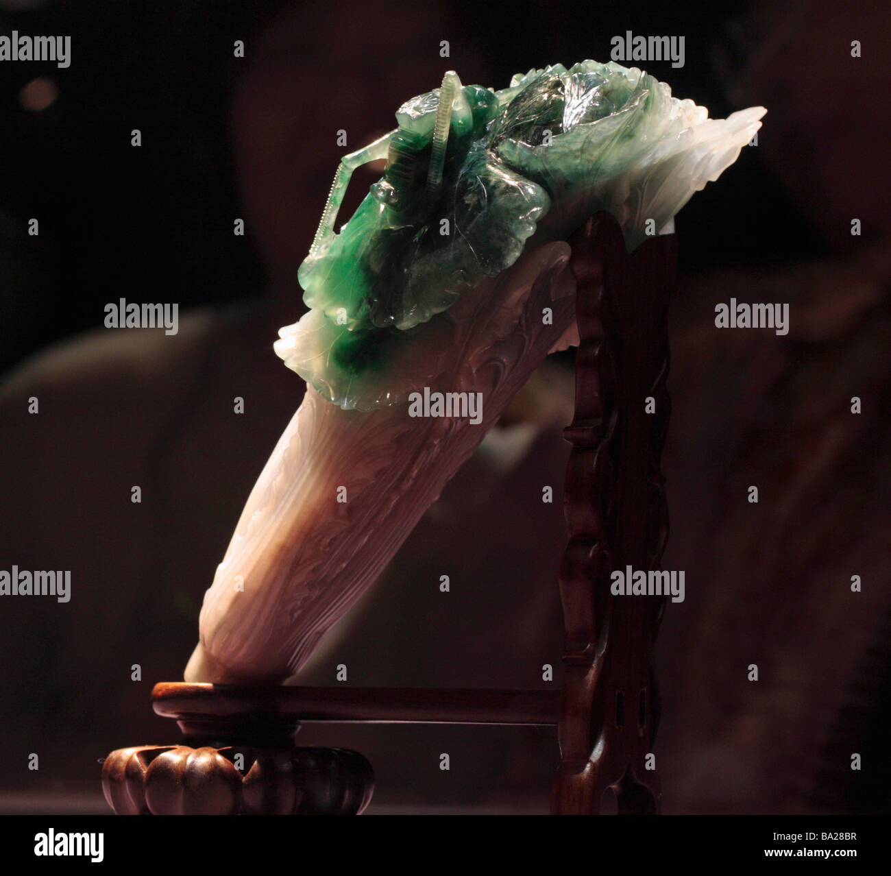 Taipei national palace museum cabbage hi-res stock photography and ...