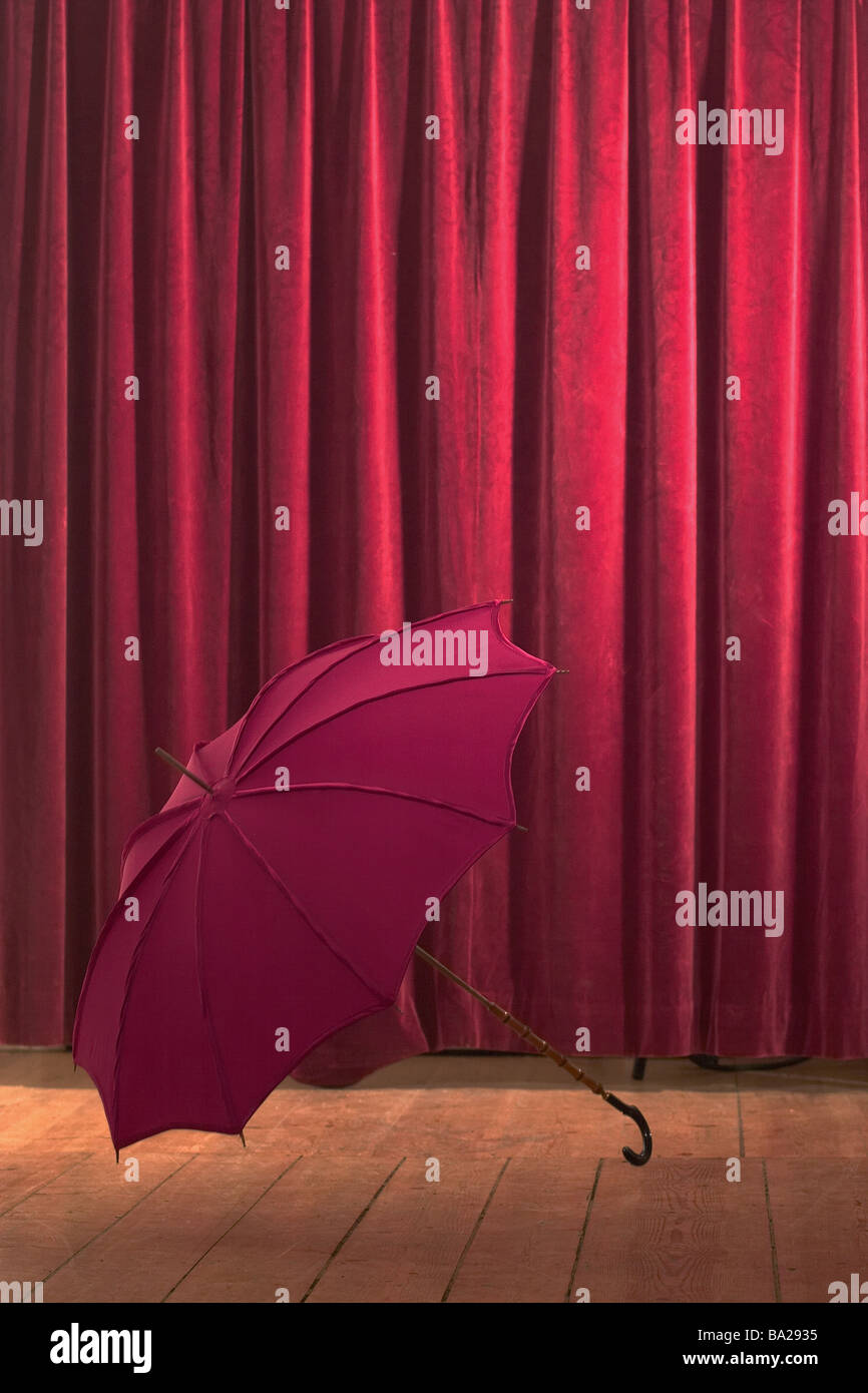 Stage illusions hi-res stock photography and images - Alamy