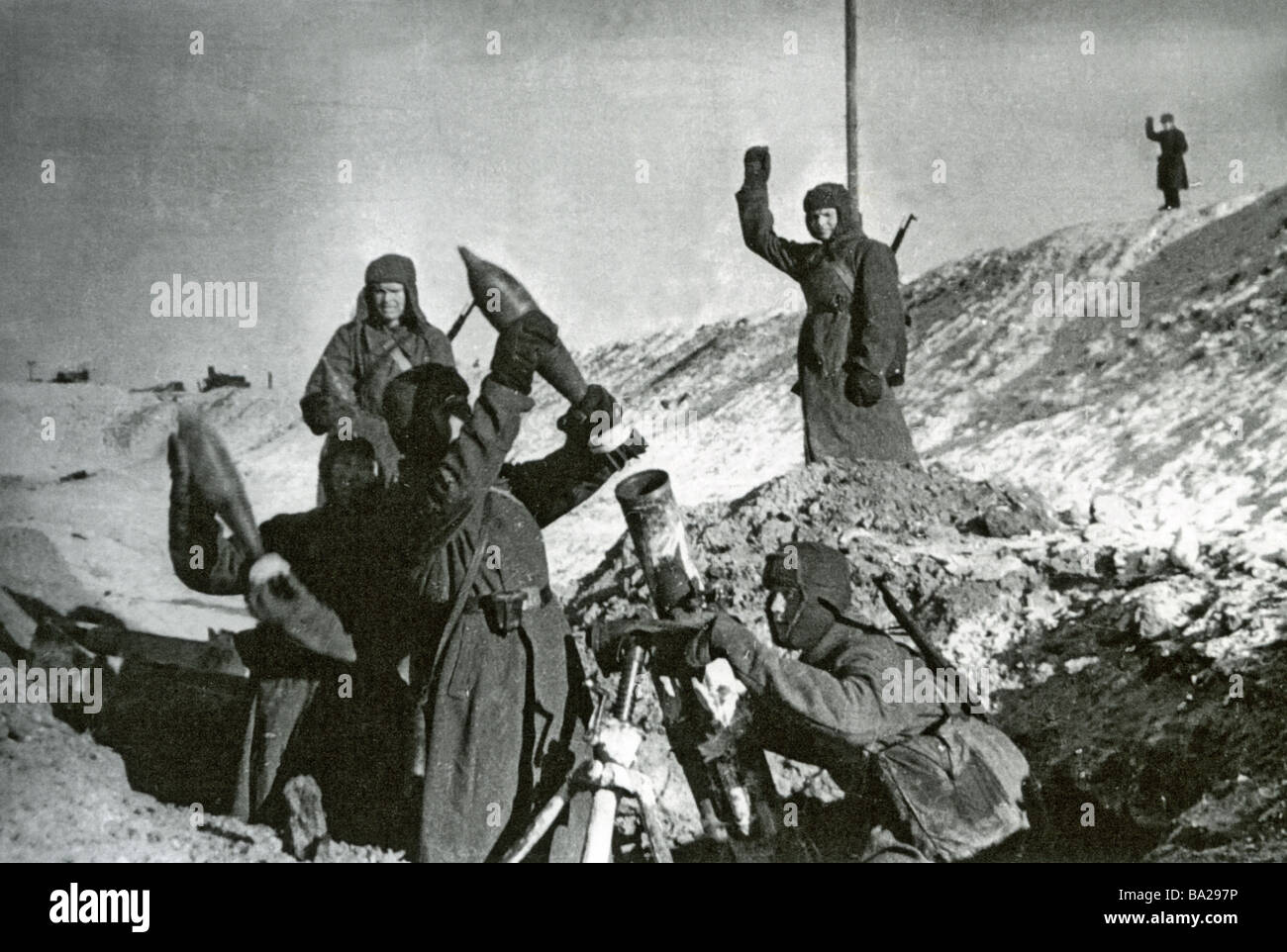 SOVIET HEAVY MORTAR UNIT during WW2 Stock Photo - Alamy