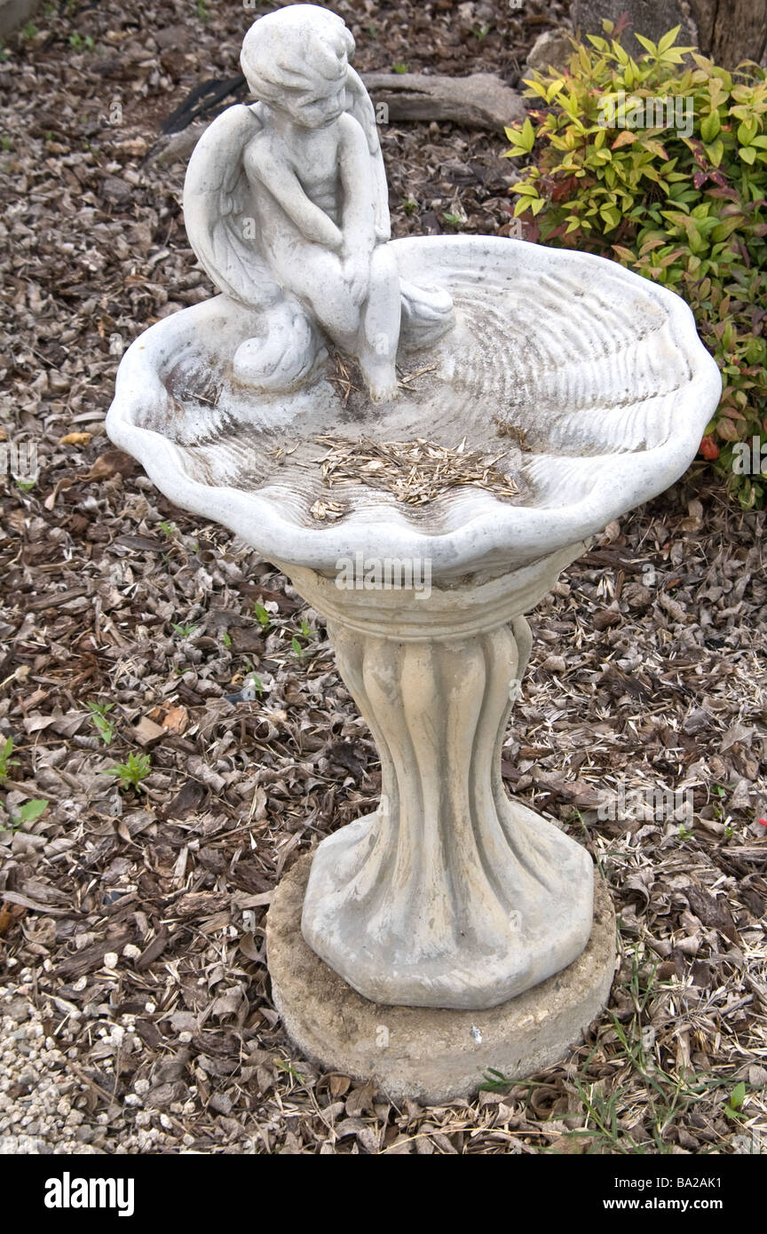 An empty, old cement fountain Stock Photo - Alamy