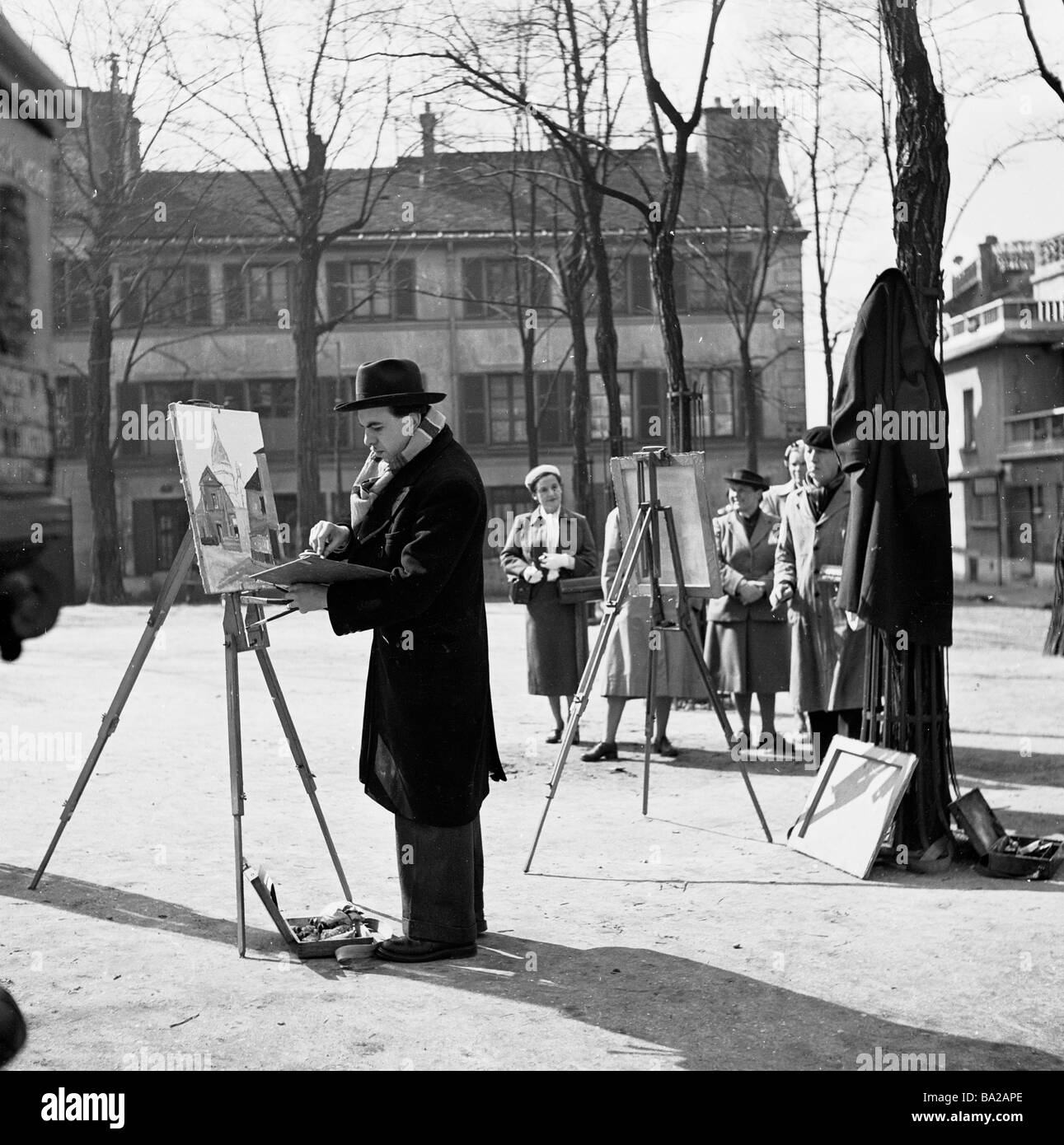 Montmartre famous artists square in High Resolution Stock Photography ...