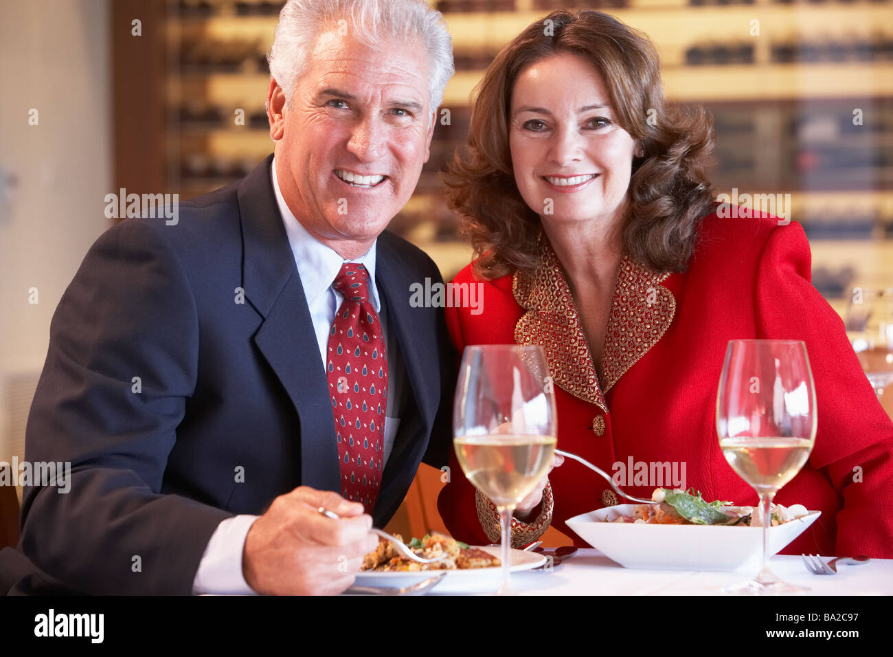 Couple Eating Dinner At A Restaurant Stock Photo - Alamy