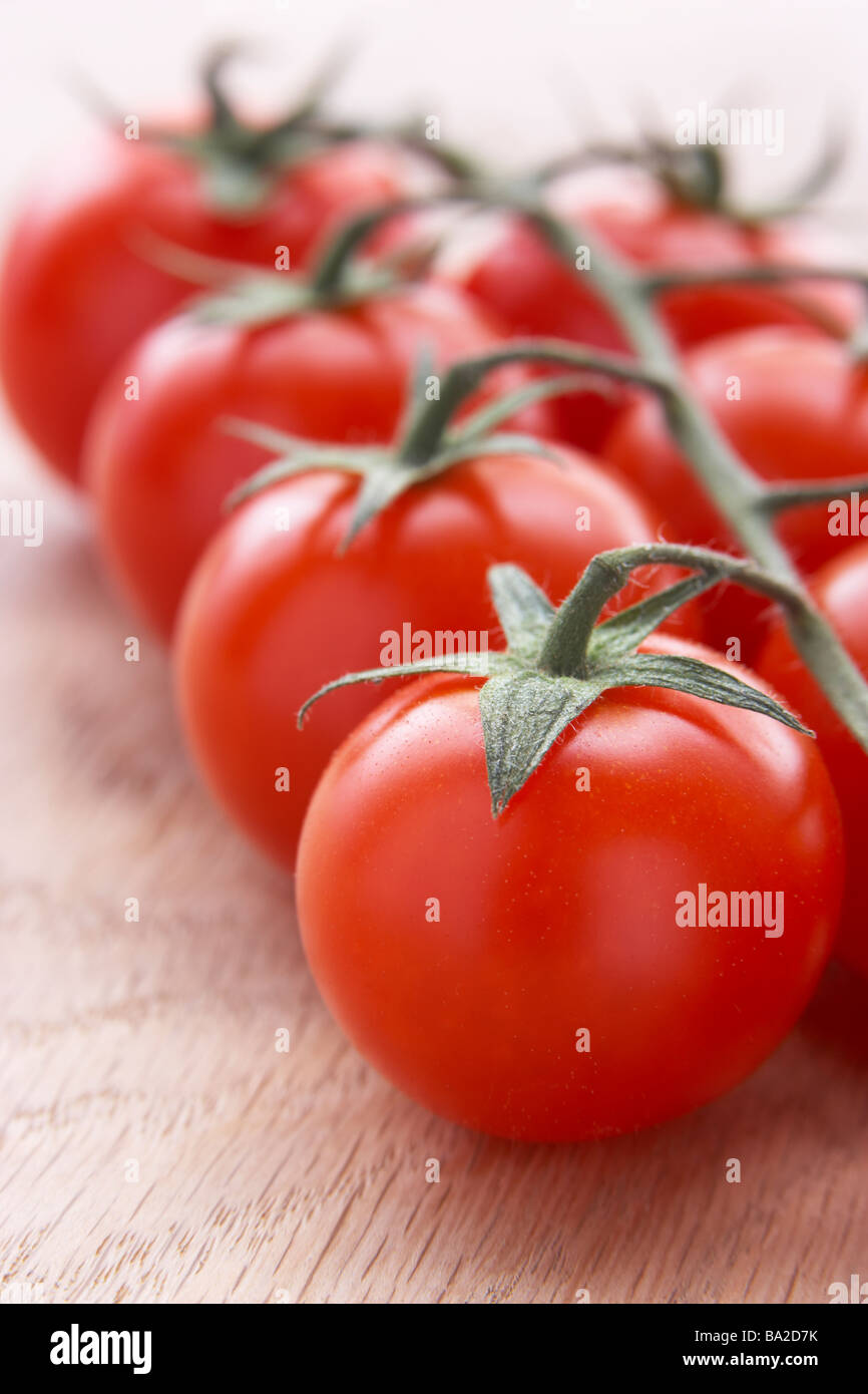 Bunch fruit fresh raw vine hi-res stock photography and images - Alamy