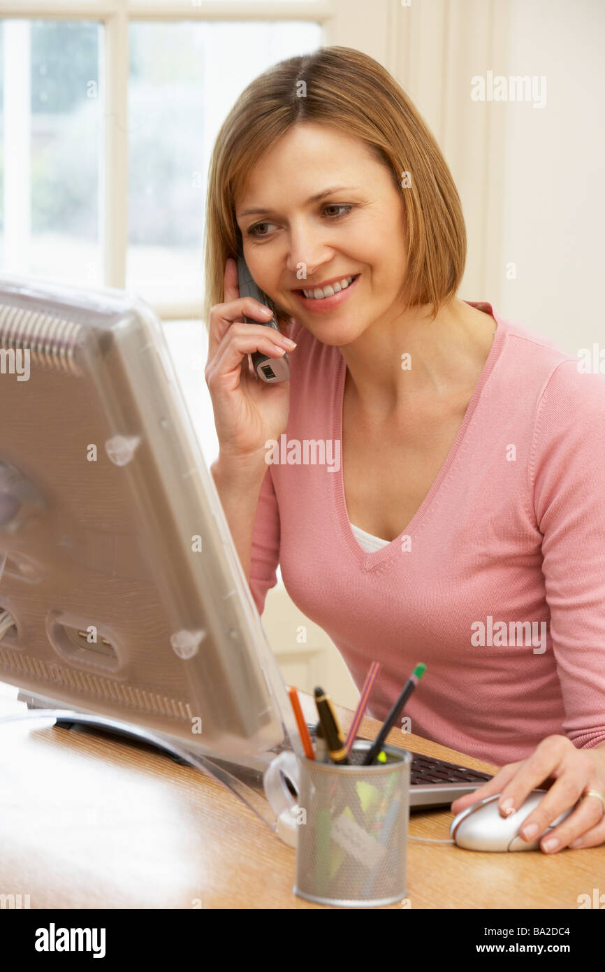 Computer and computer hi-res stock photography and images - Alamy