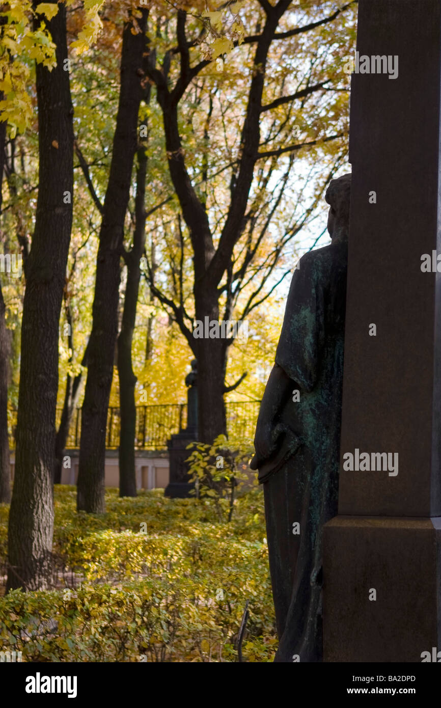 Autumn graveyard scene Stock Photo - Alamy