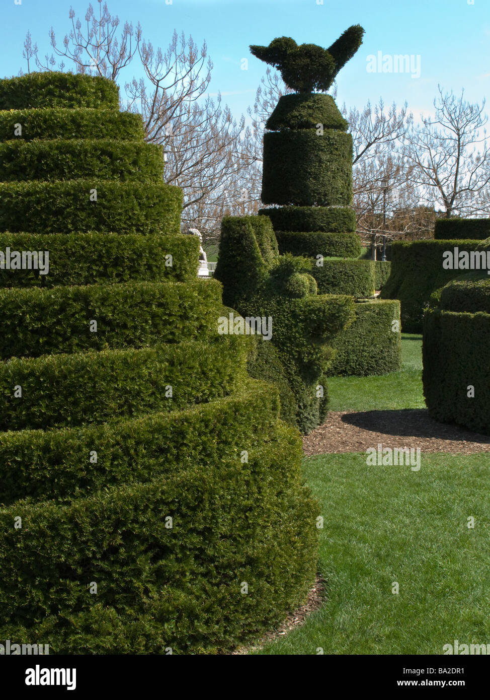Dog topiary hi-res stock photography and images - Alamy
