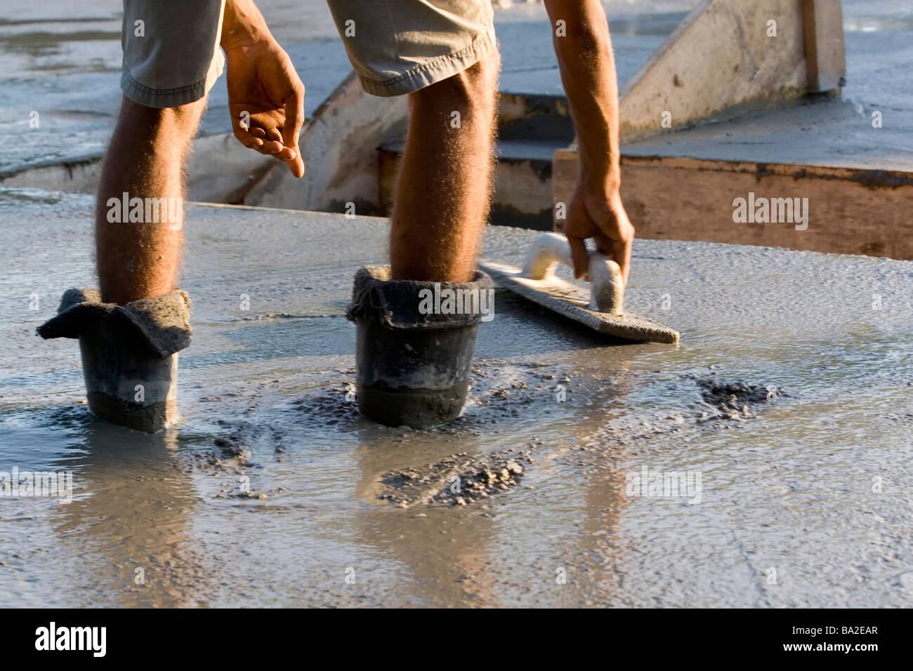 Concrete smoothing tool hi-res stock photography and images - Alamy